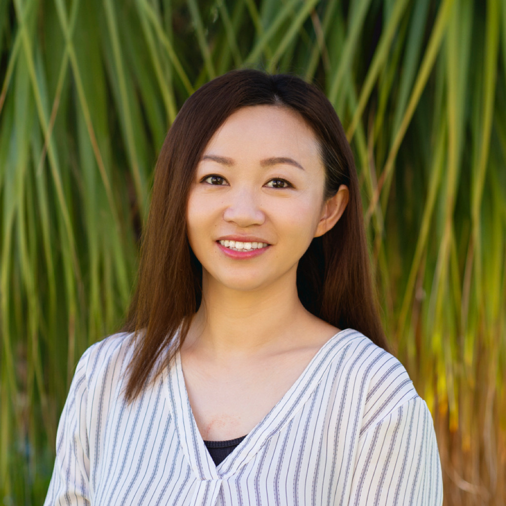 Li Julie Jiang 蒋鲤